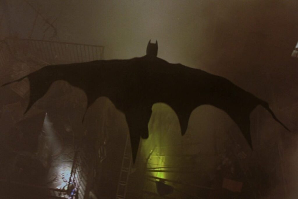 Batman Begins compie 20 anni: la nascita di un simbolo, non un eroe ...